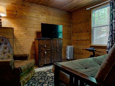 Paradise Hills Winery Resort and Spa in Saint Simon, GA - Fox Lair