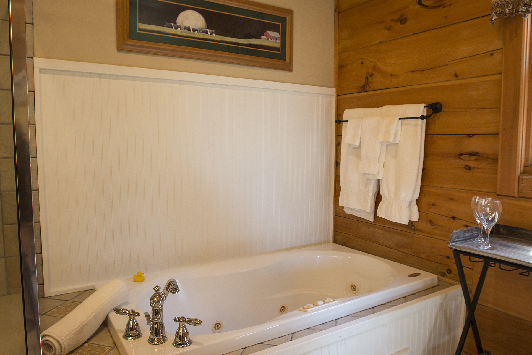 Browse Our Rooms | Lazy Bear Lodge