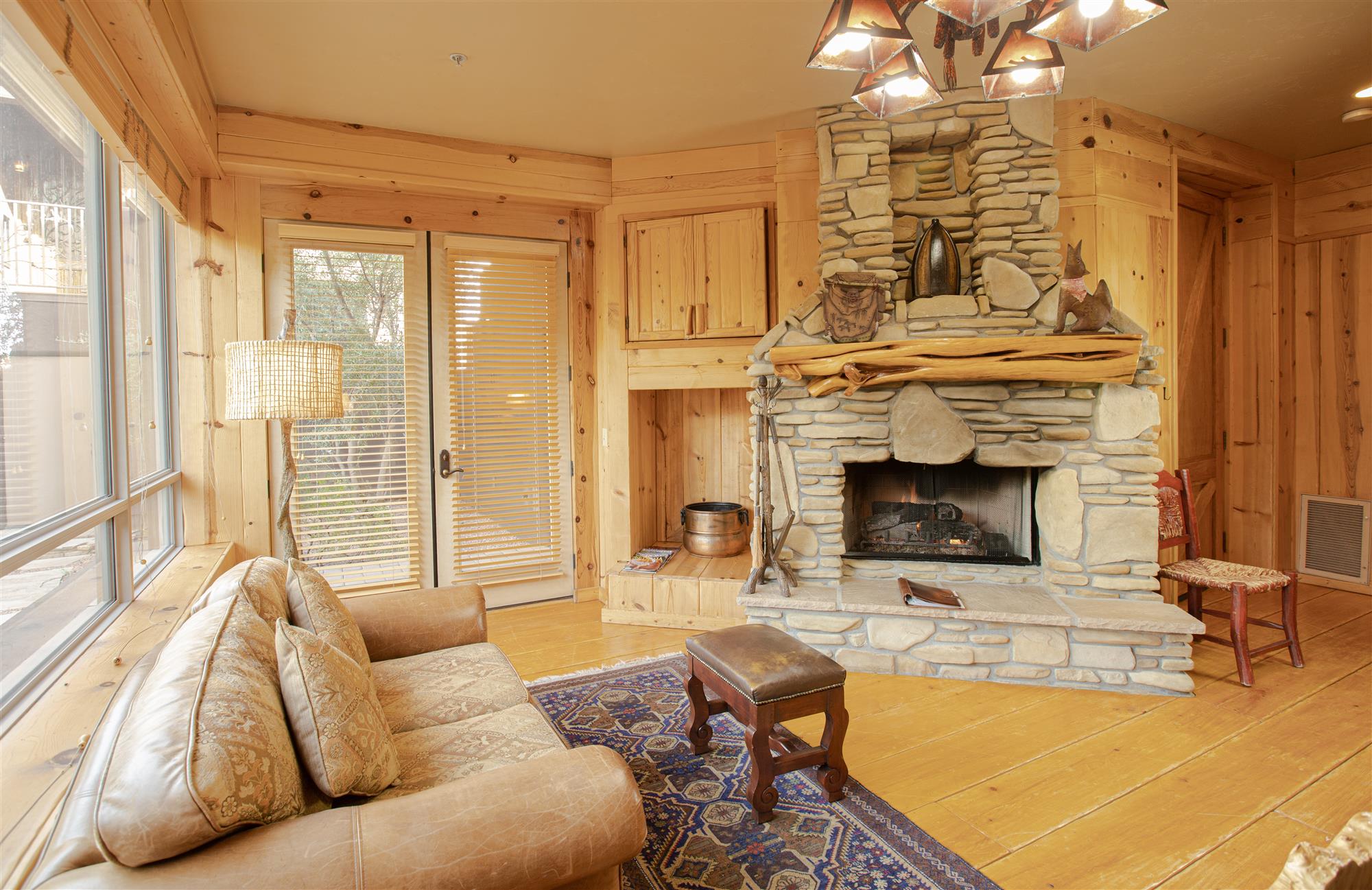 Whispering Pine - Adobe Grand Villas in Sedona, Arizona