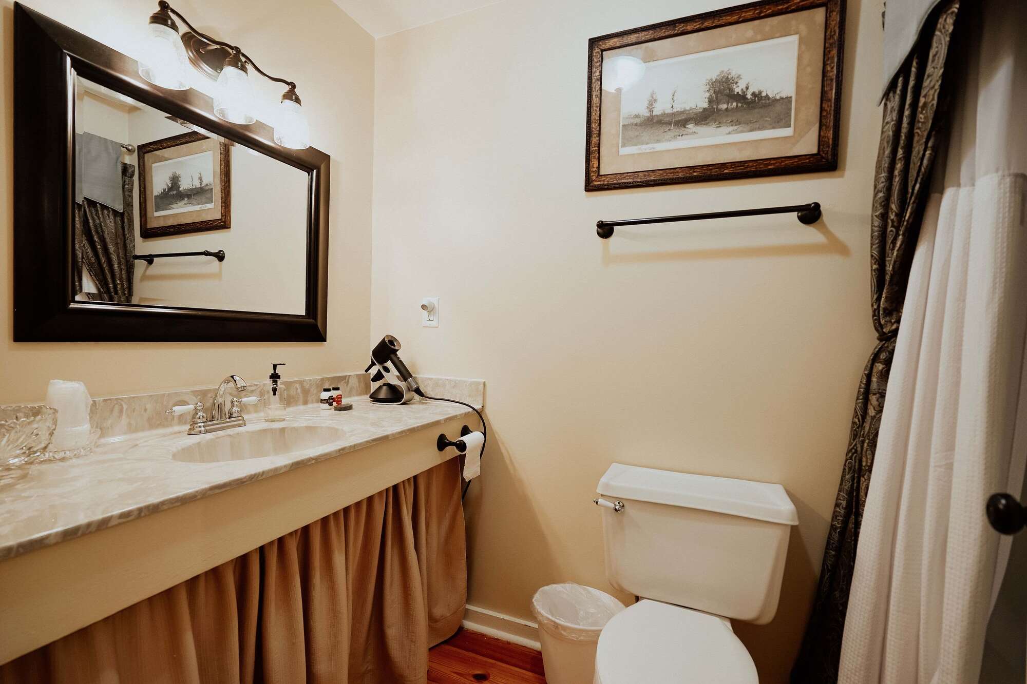 Crenshaw Guest House in Auburn, Alabama - Accommodations