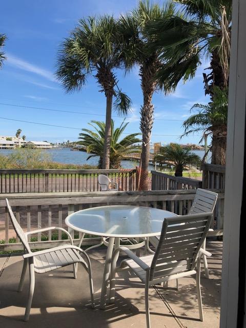 Little Bay Club in Rockport, Texas - Cottage Accommodations
