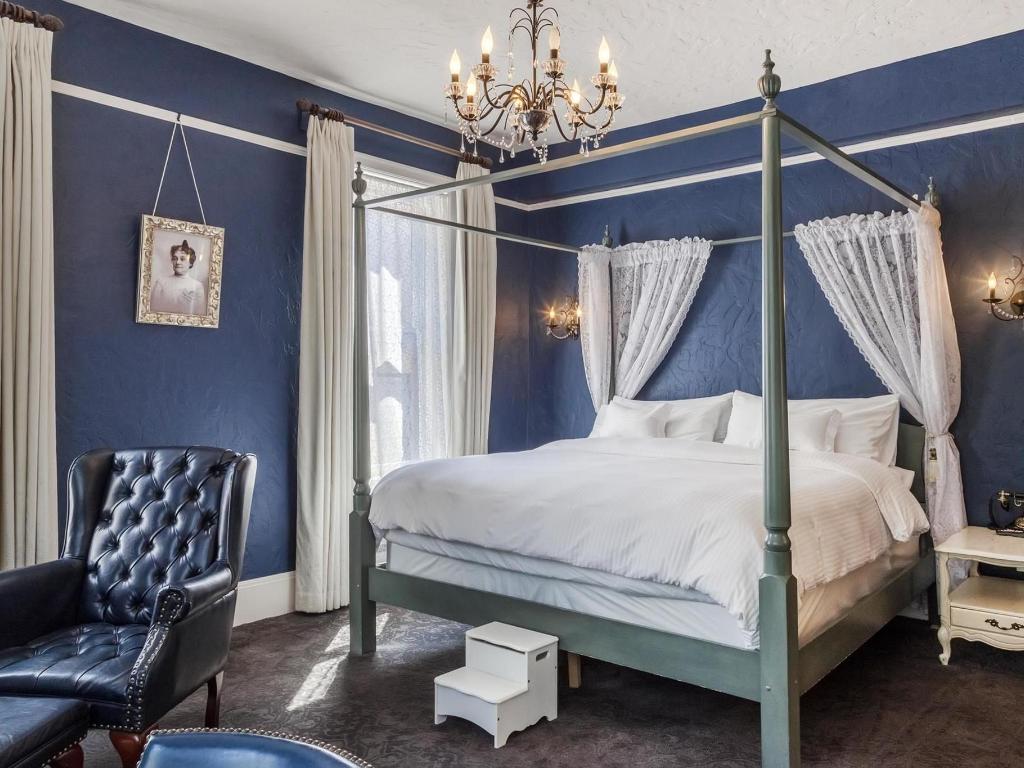 Suites - Denver, Colorado | Patterson Inn