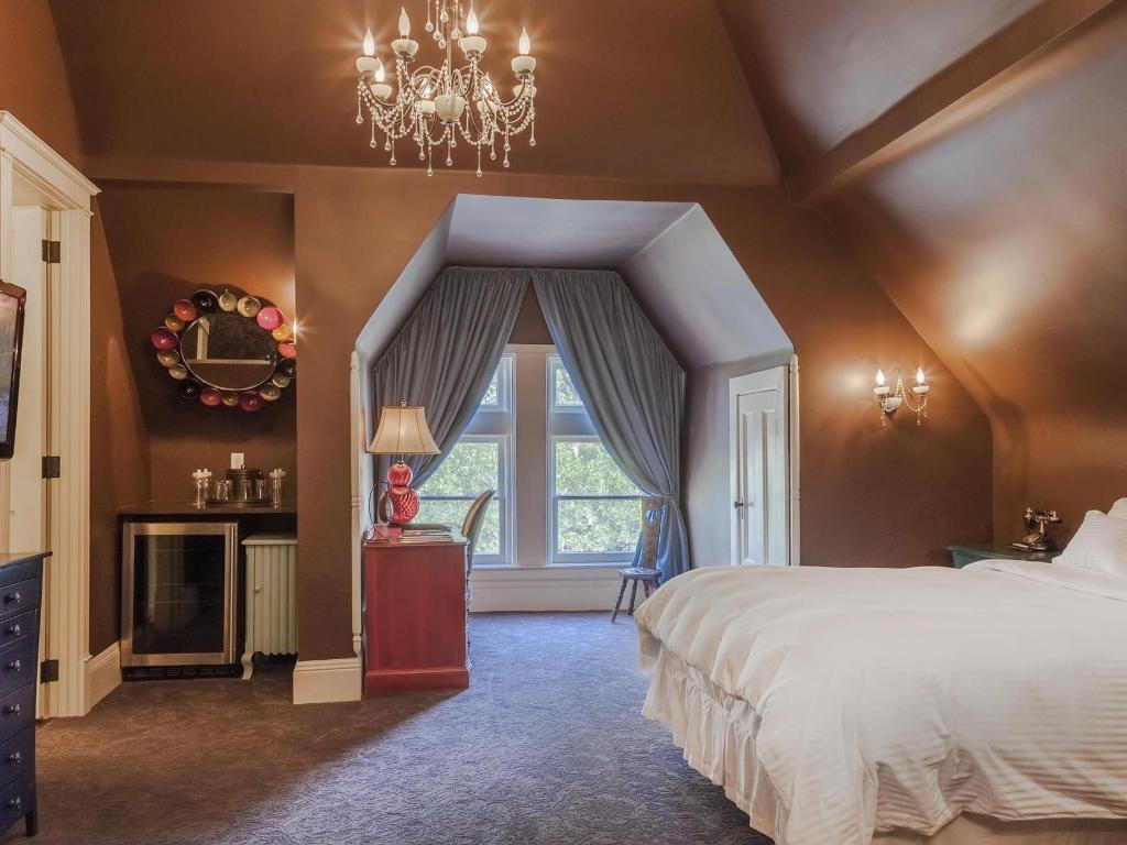 Suites - Denver, Colorado | Patterson Inn