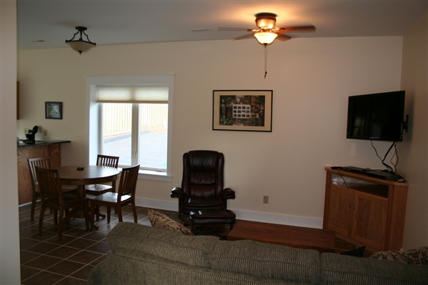 Hotel Floyd in Floyd, Virginia - 1 BR Suite with King bed - 401