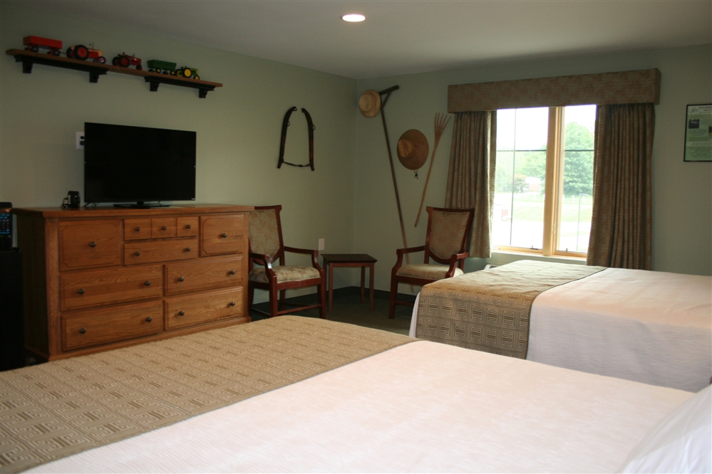 Hotel Floyd in Floyd, Virginia - Sustain Floyd Room - 2 Queen Beds - 209