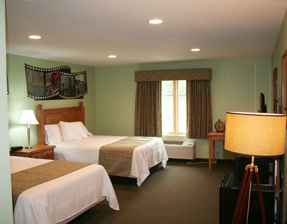 Hotel Floyd in Floyd, Virginia - Floyd Press Room - 2 Queen Beds - 301
