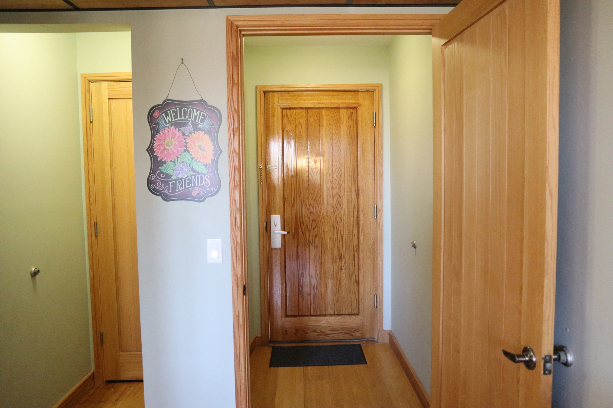 Hotel Floyd in Floyd, Virginia - Wildwood Farms Room - 1 King - 104