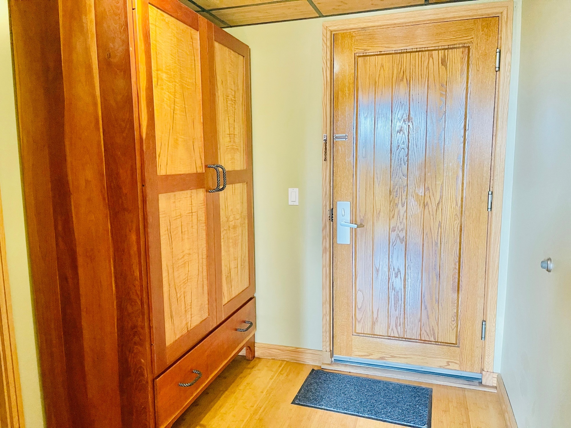 Hotel Floyd in Floyd, Virginia - Floyd Center for the Arts - 2 Queen - 102