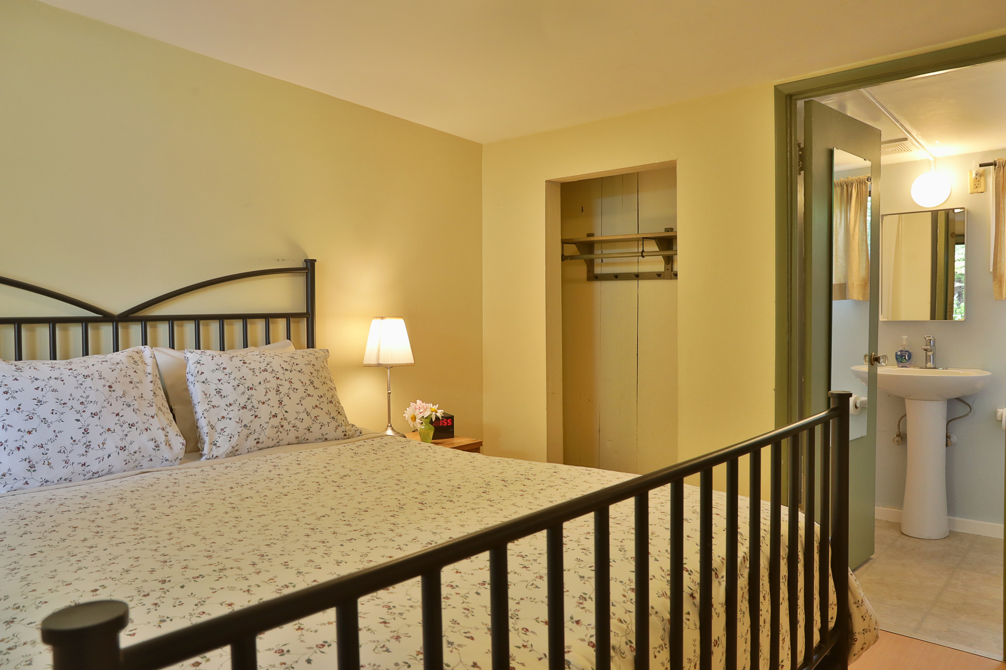 Rooms - Langley Motel | Whidbey Island, WA