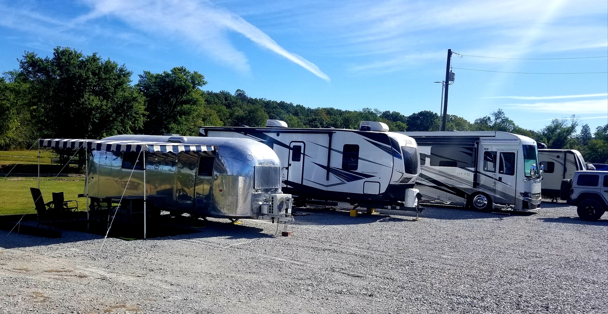 30 Large Pull thru and Back In Spaces. Full hookups