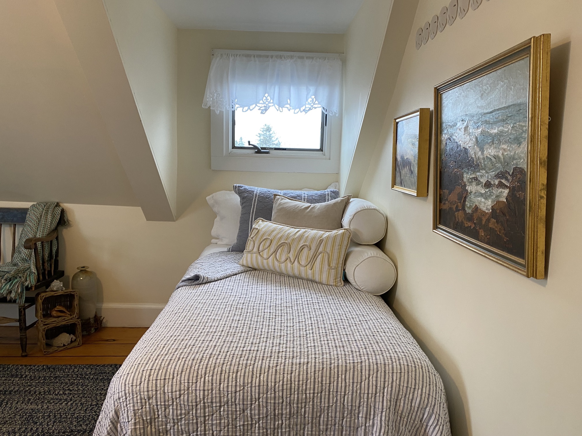 Seaside Inn and Barn Cafe/ Ocean House Hotel in Port Clyde, Maine - 17 ...