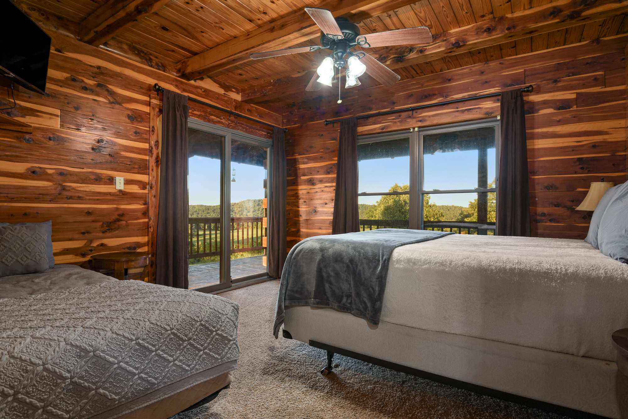 Ozk Cabins in Ponca, Arkansas - Lodge at OZK Ranch