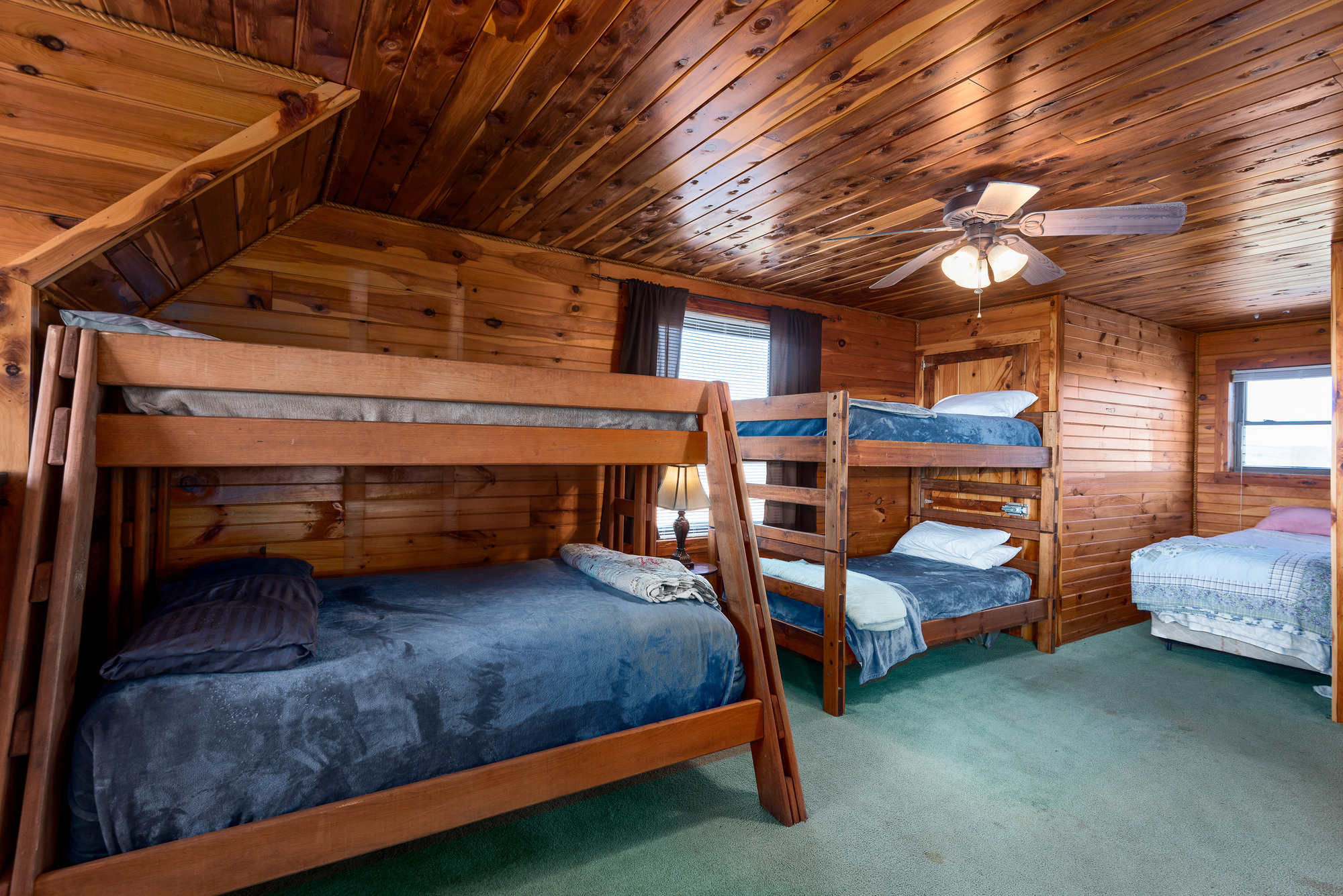 Ozk Cabins in Ponca, Arkansas - Lodge at OZK Ranch