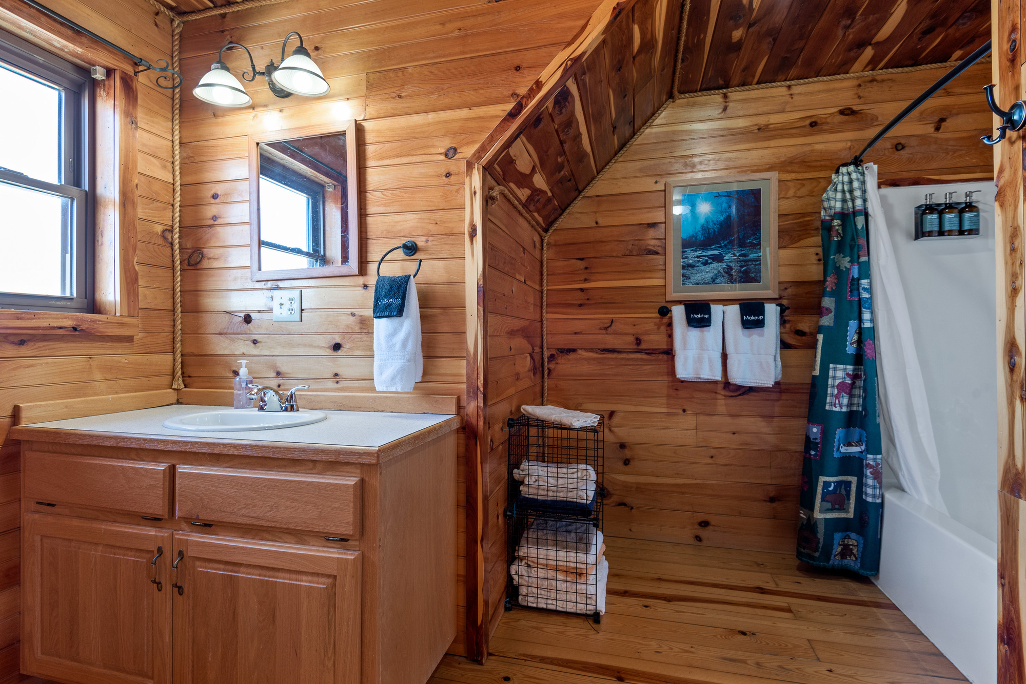 Ozk Cabins in Ponca, Arkansas - Lodge at OZK Ranch