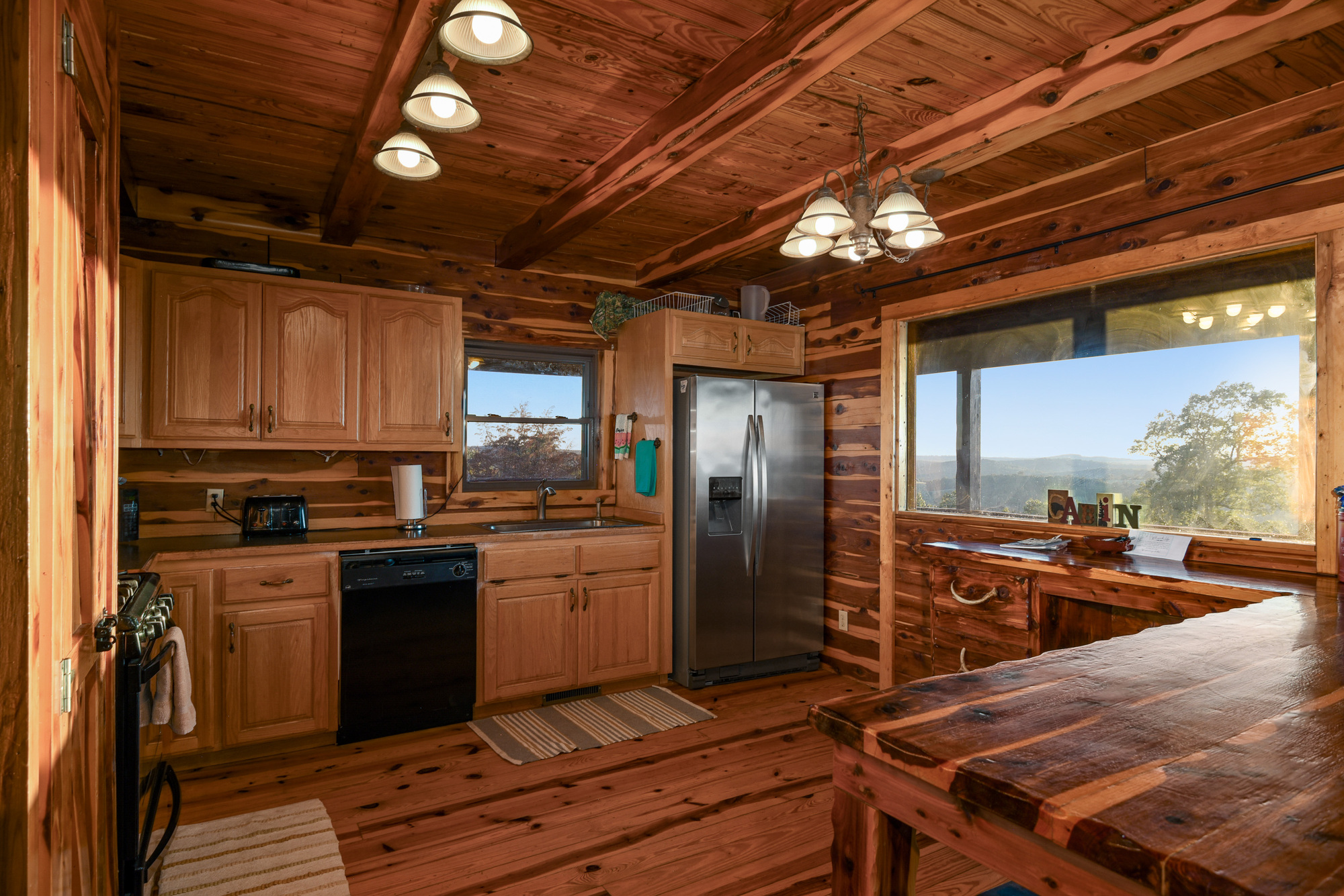 Ozk Cabins in Ponca, Arkansas - Lodge at OZK Ranch