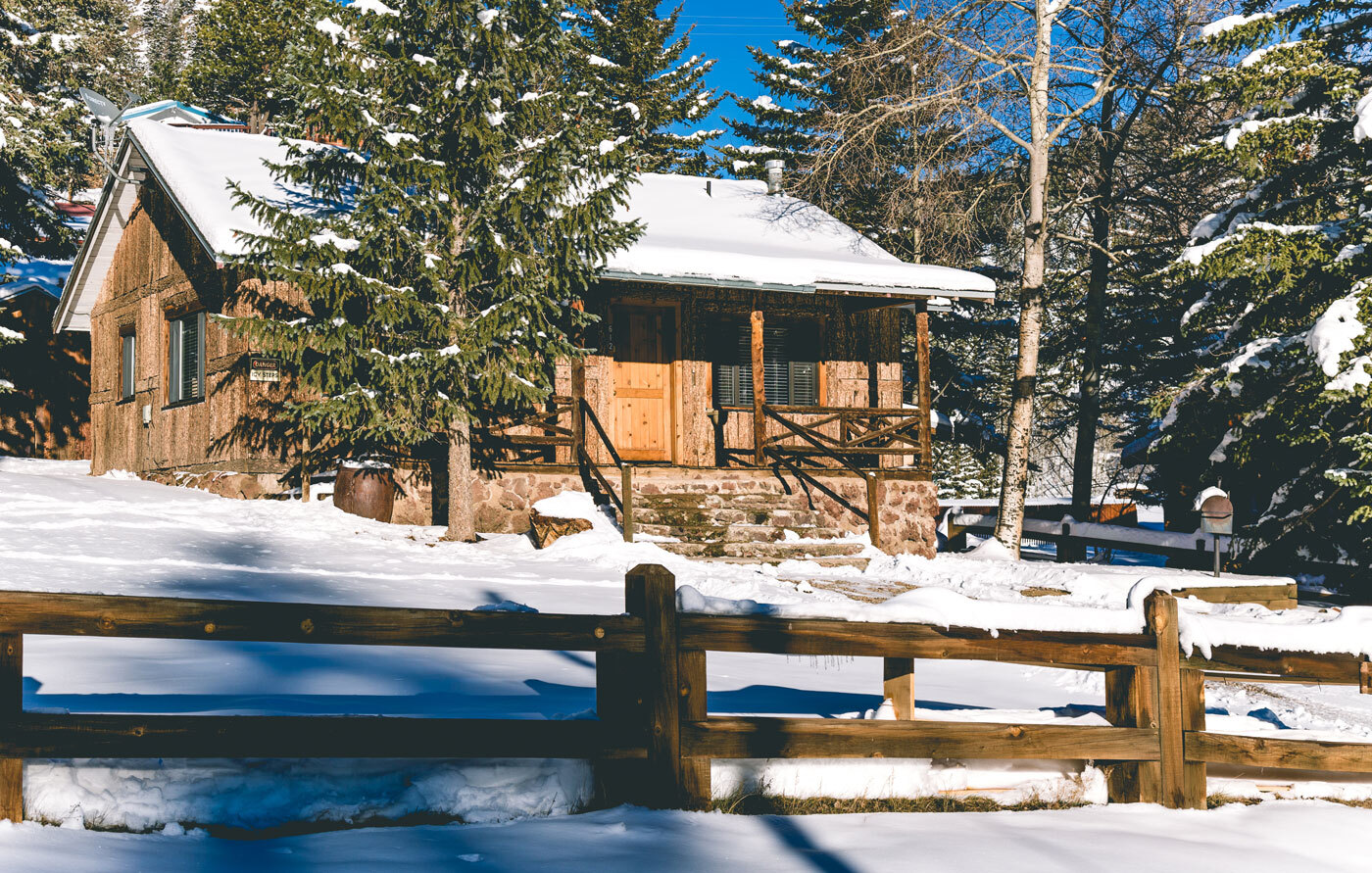 Cozy Red River, New Mexico Lodging | Sitzmark Sports & Lodge