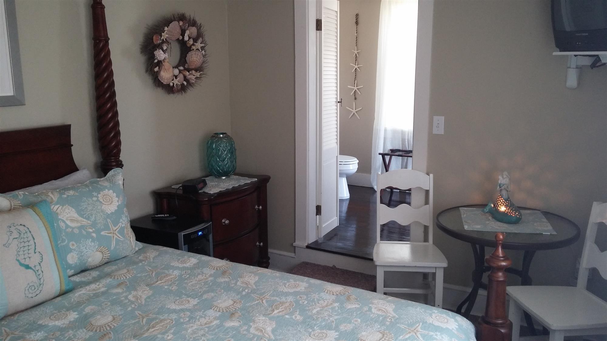 Island Guest House - Accommodations