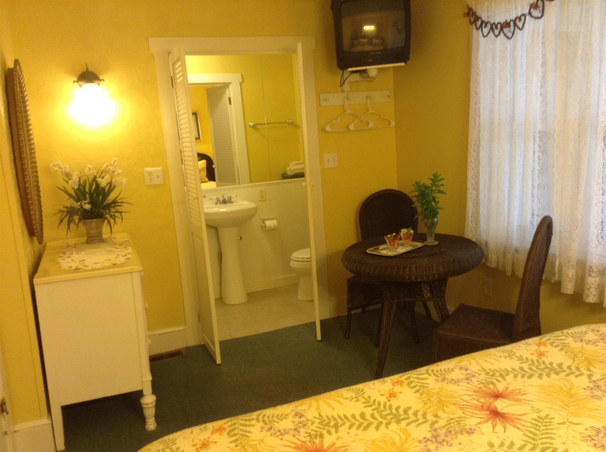 Island Guest House - Accommodations