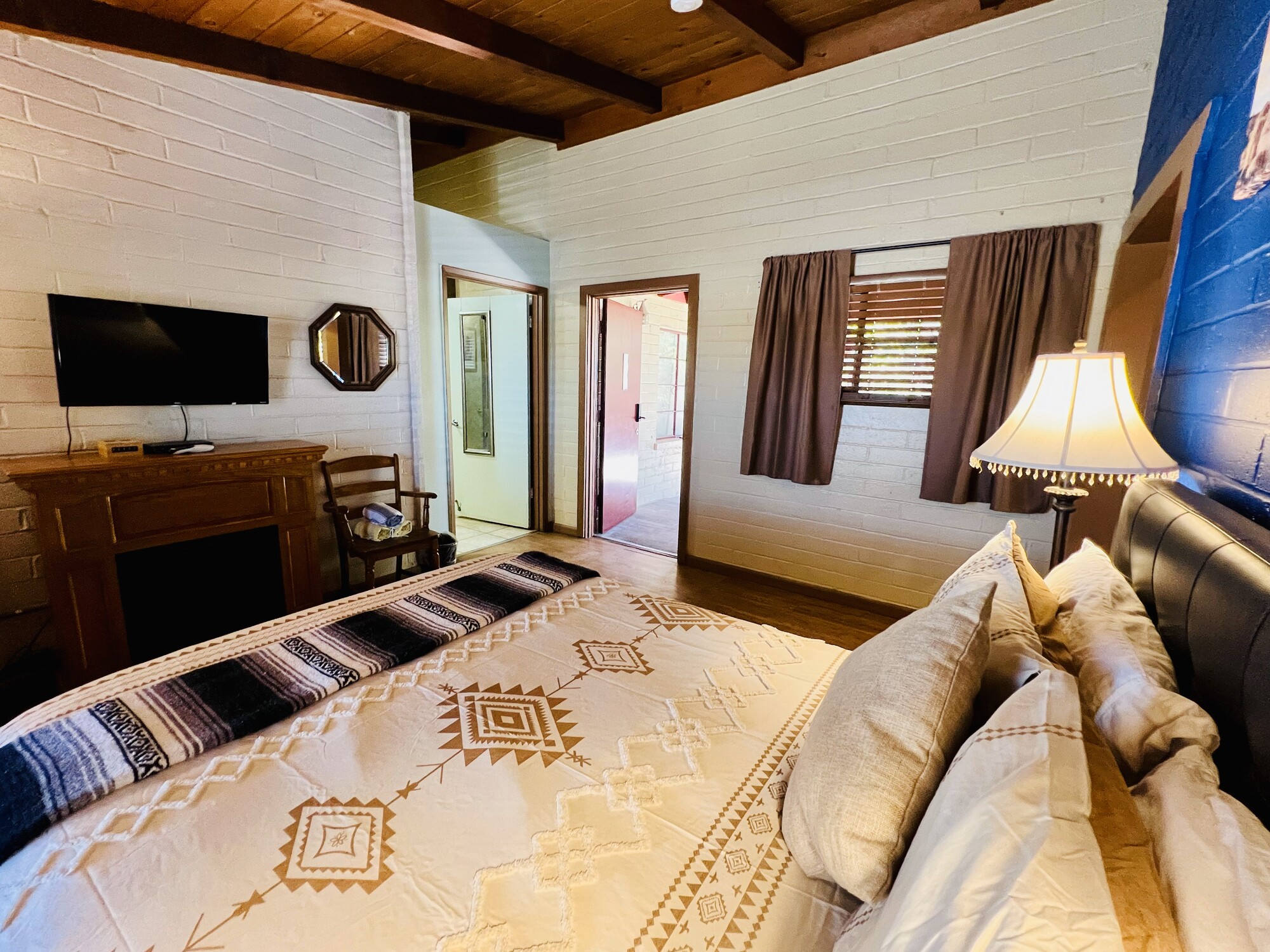 The Joshua Tree Inn In Joshua Tree, CA | Rooms and Rates