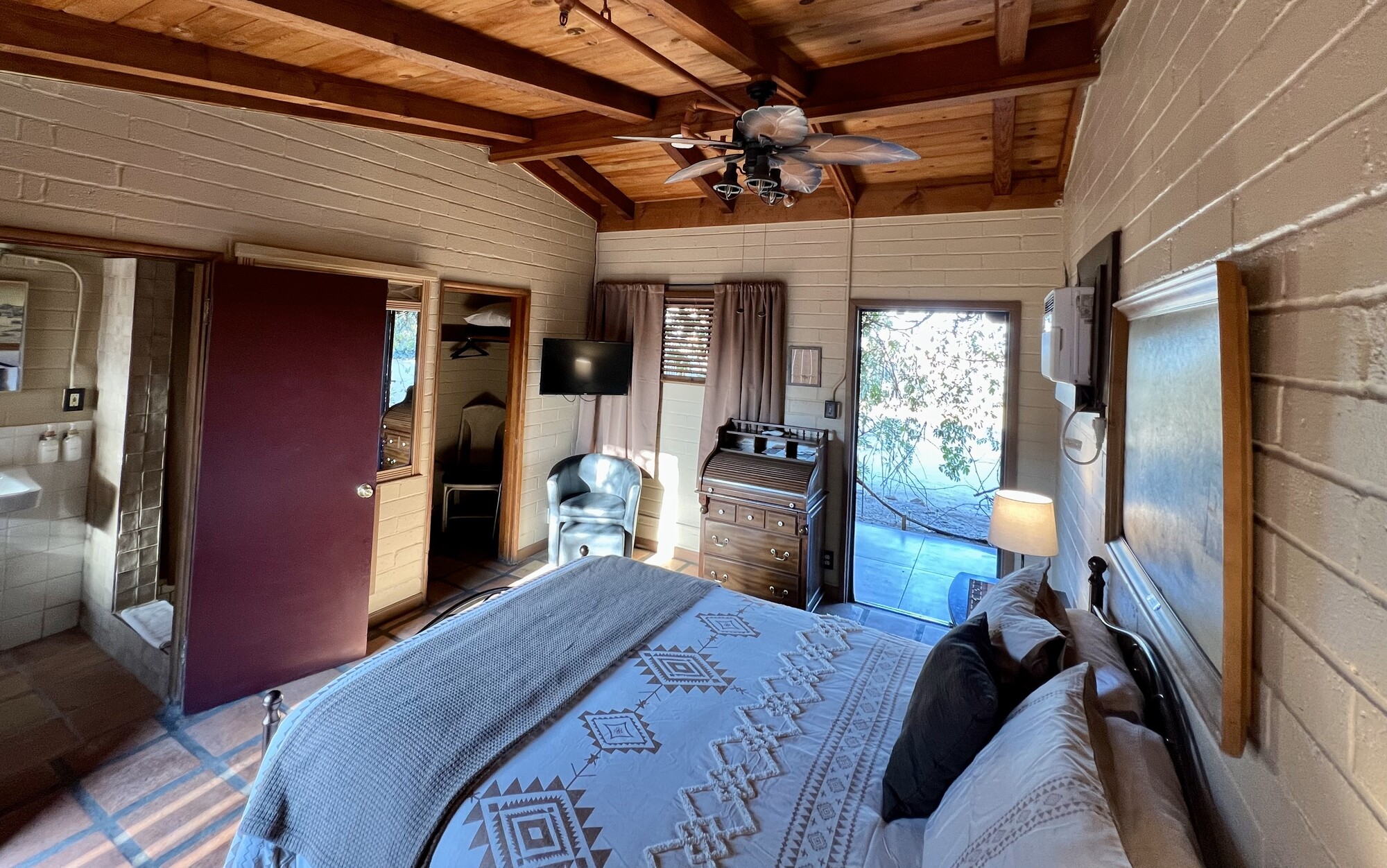 The Joshua Tree Inn In Joshua Tree, CA | Rooms and Rates