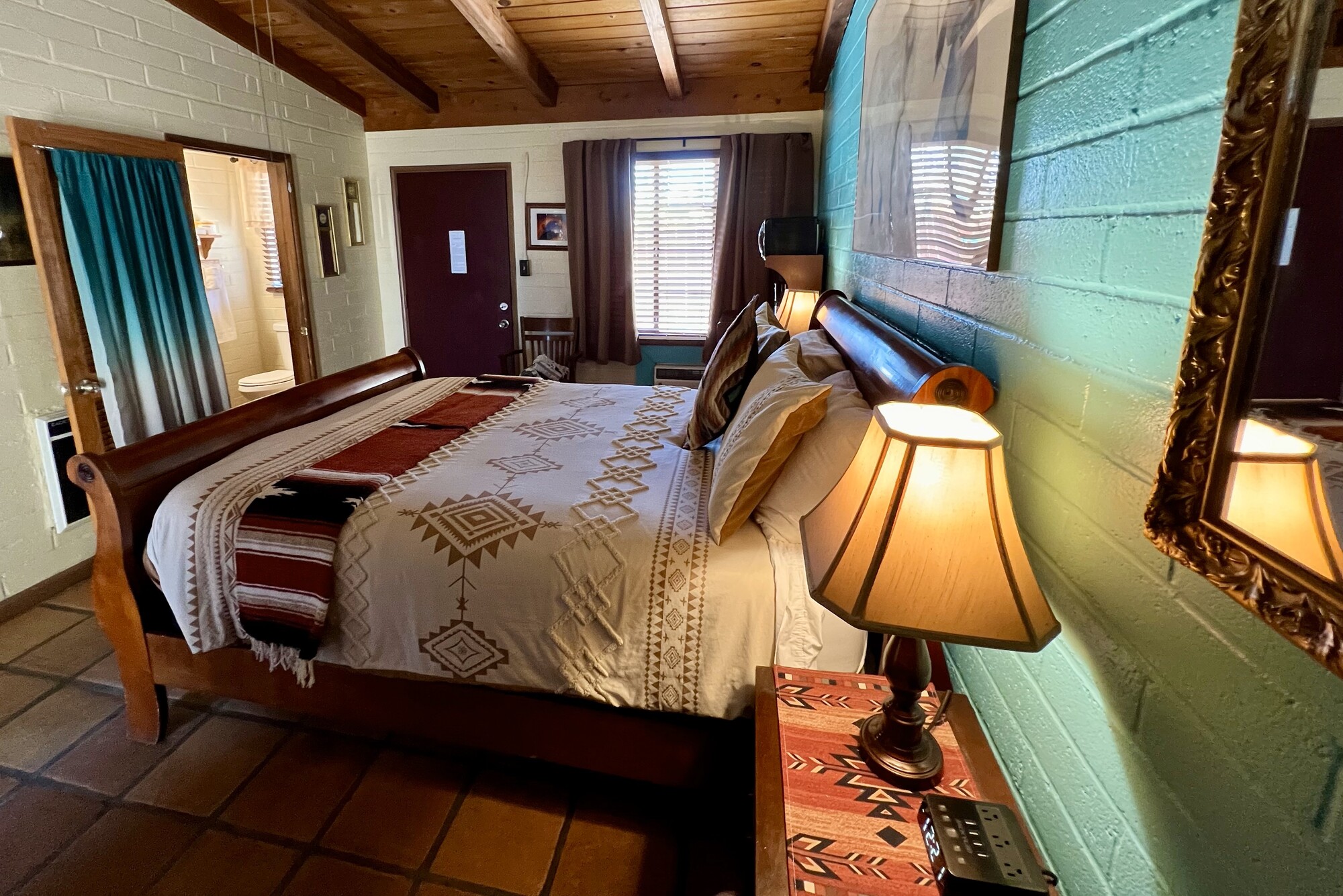 The Joshua Tree Inn In Joshua Tree, CA | Rooms and Rates
